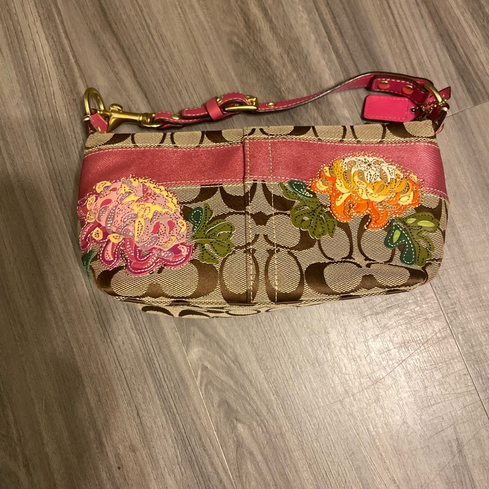 Coach Purse With Embroidered Flowers! - Gem